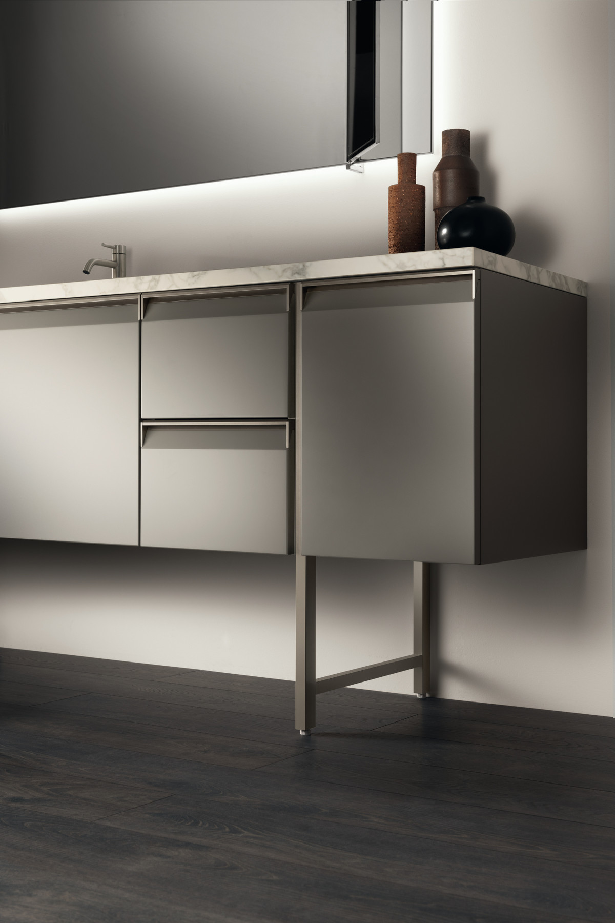Glossy and matt lacquered bathroom cabinets | Scavolini Magazine